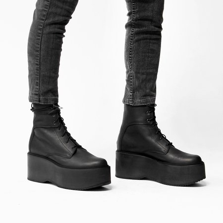 LD Tuttle | Garmentory